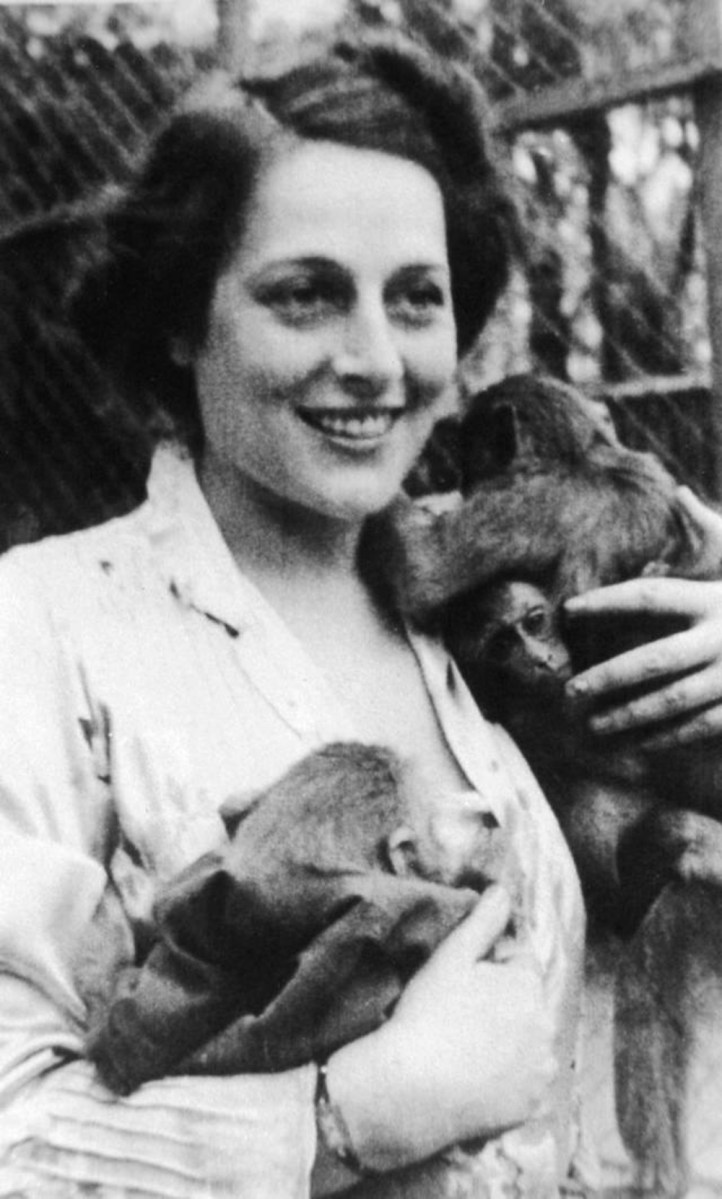 Podcast #42: Emily Hahn – The Dead Ladies Show